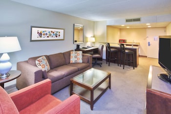 Holiday Inn Detroit Livonia Conference Center - Guest Reservations